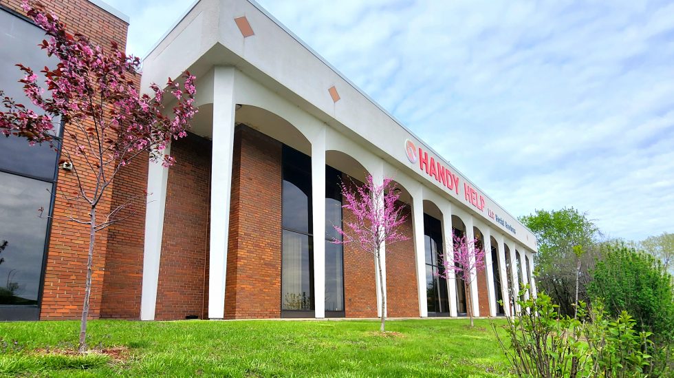 Handy Help LLC – Welcome • Thov caw • สวัสดี • xin chào